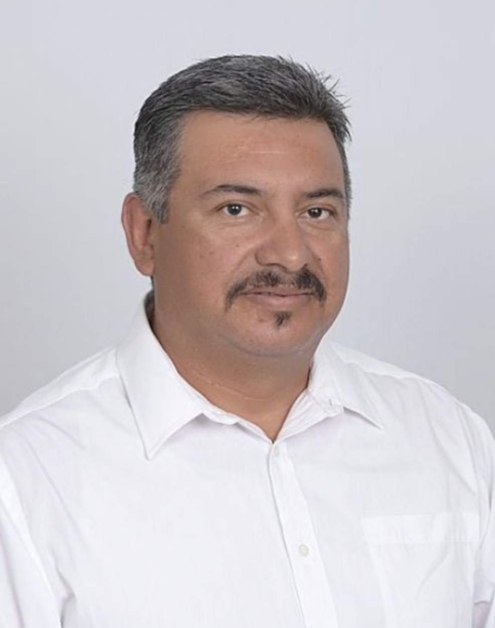 ROBERTO ESTRADA
